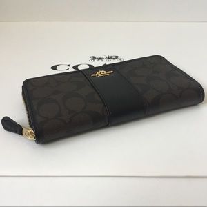 Coach | Bags | Coach Accordion Wallet In Signature Nwt | Poshmark